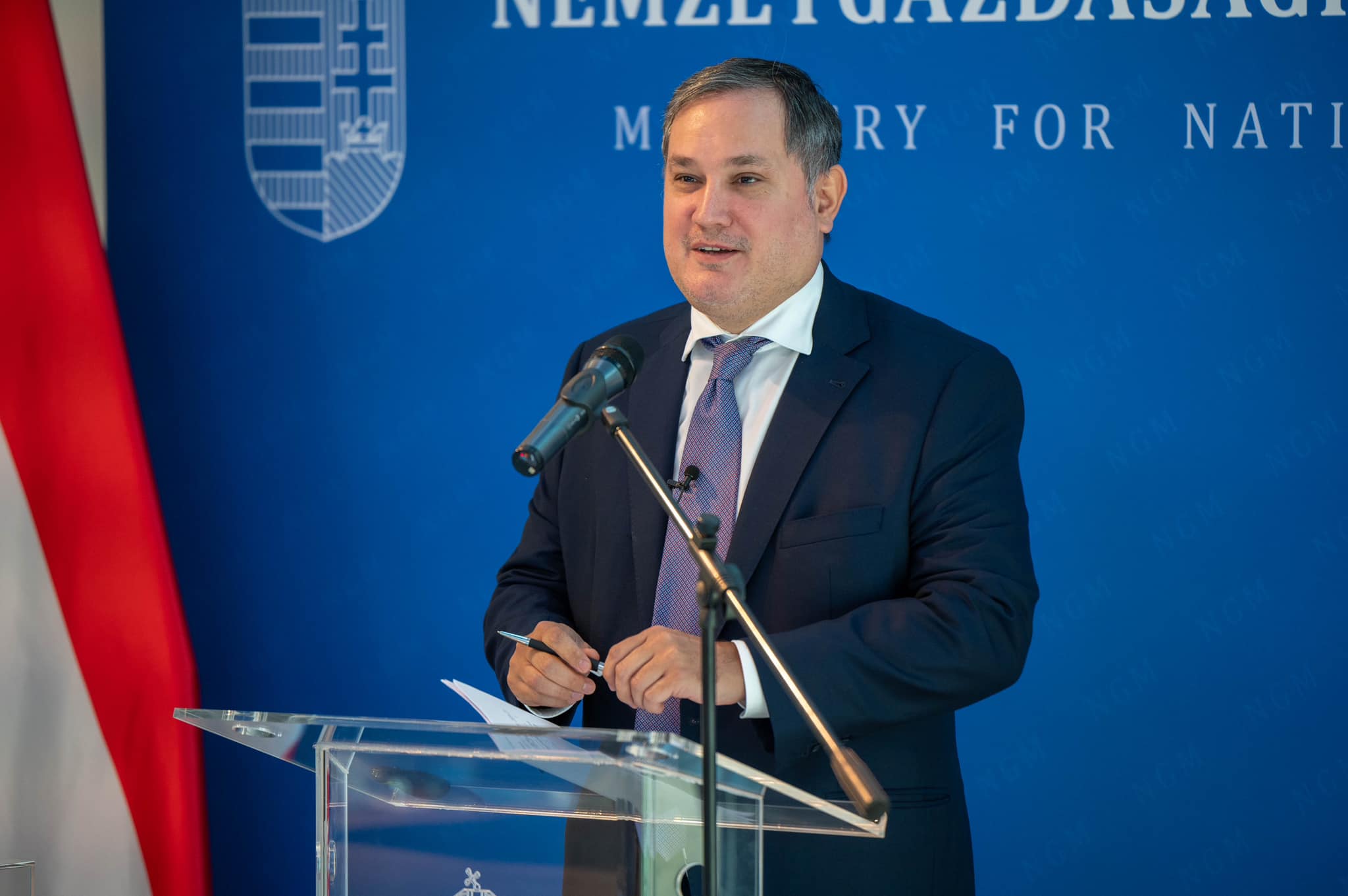 Repülőrajt helyett borul a költségvetés, az állam nem képes megfékezni ...